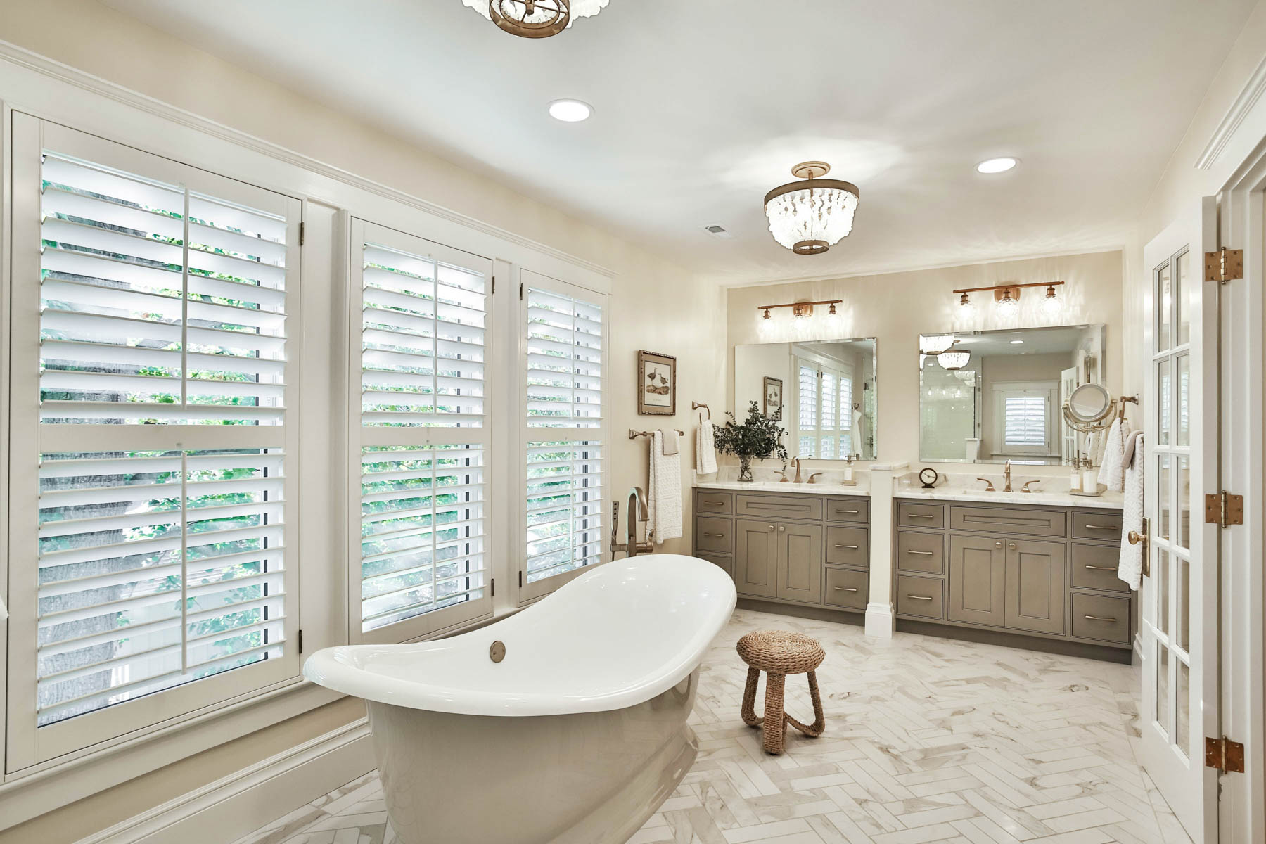 Bathroom Trends 2024: Luxury & Innovation - Callier and Thompson